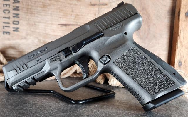 Pre-owned Canik Tp9sf Elite 9mm in Original Hard Case - harveysauctions.com