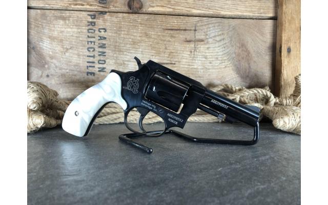 New Heritage Roscoe .38spl Pearl TALO - harveysauctions.com