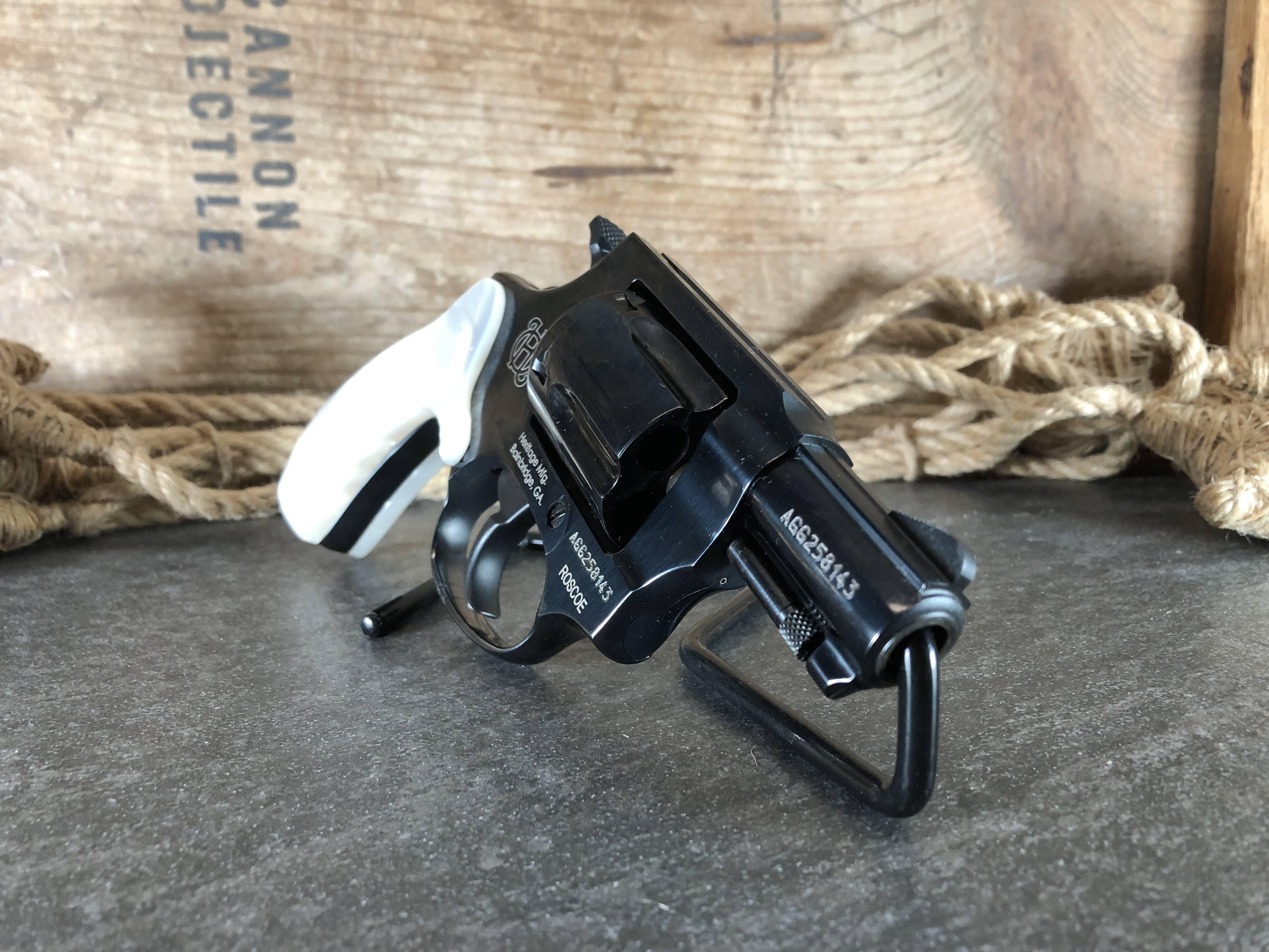 New Heritage Roscoe .38spl Pearl - harveysauctions.com