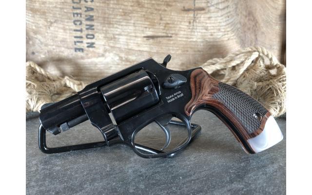 New Heritage Roscoe .38spl Rosewood & Pearl - harveysauctions.com