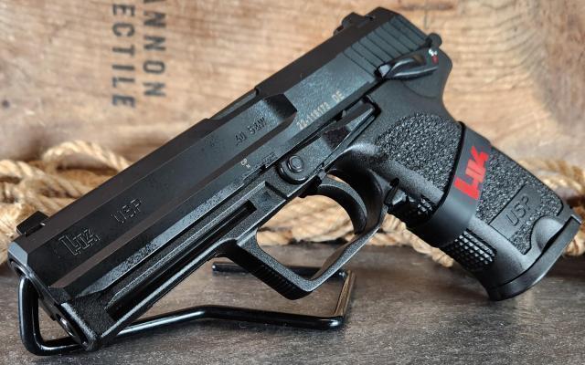 New H&K USP V1 .40S&W - harveysauctions.com