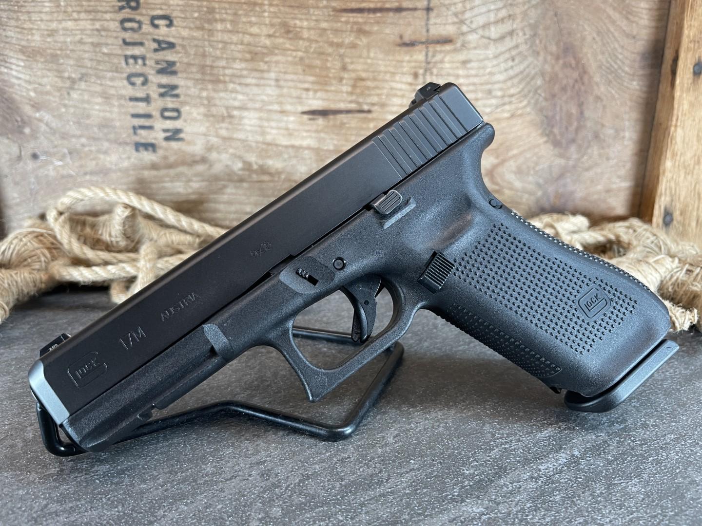 Glock 17M 4.49" 9mm - Factory Rebuilt - harveysauctions.com