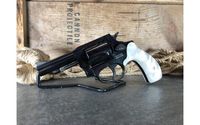 New Heritage Roscoe .38spl Pearl TALO - harveysauctions.com