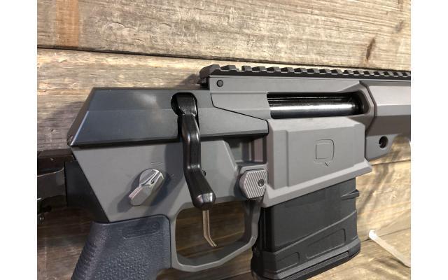 New Q The Fix 8.6Blk - harveysauctions.com