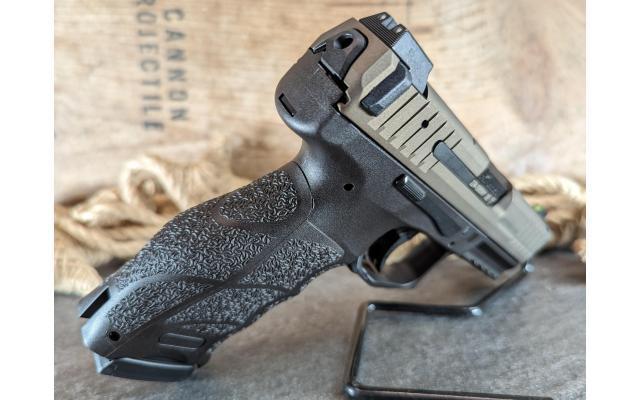 New Heckler & Koch VP9 9mm W/ Midnight Bronze Slide - harveysauctions.com