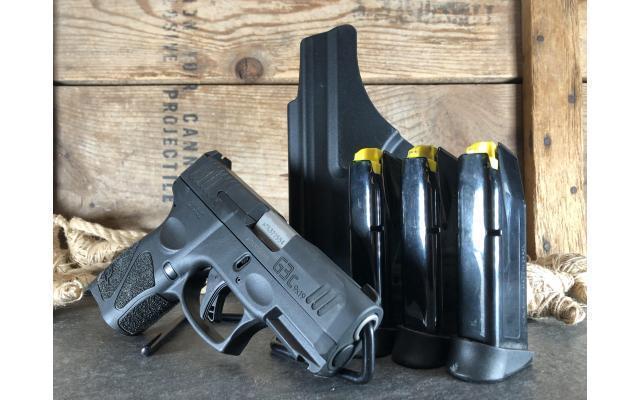 Pre-owned Taurus G3C 9mm In Hard Case - harveysauctions.com