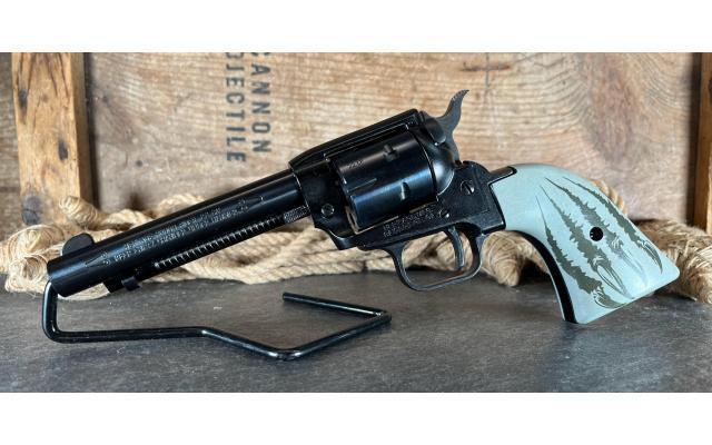 New Heritage Rough Rider Bear Claw .22lr - harveysauctions.com