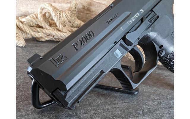 New Heckler & Koch P2000 V2 9mm - harveysauctions.com