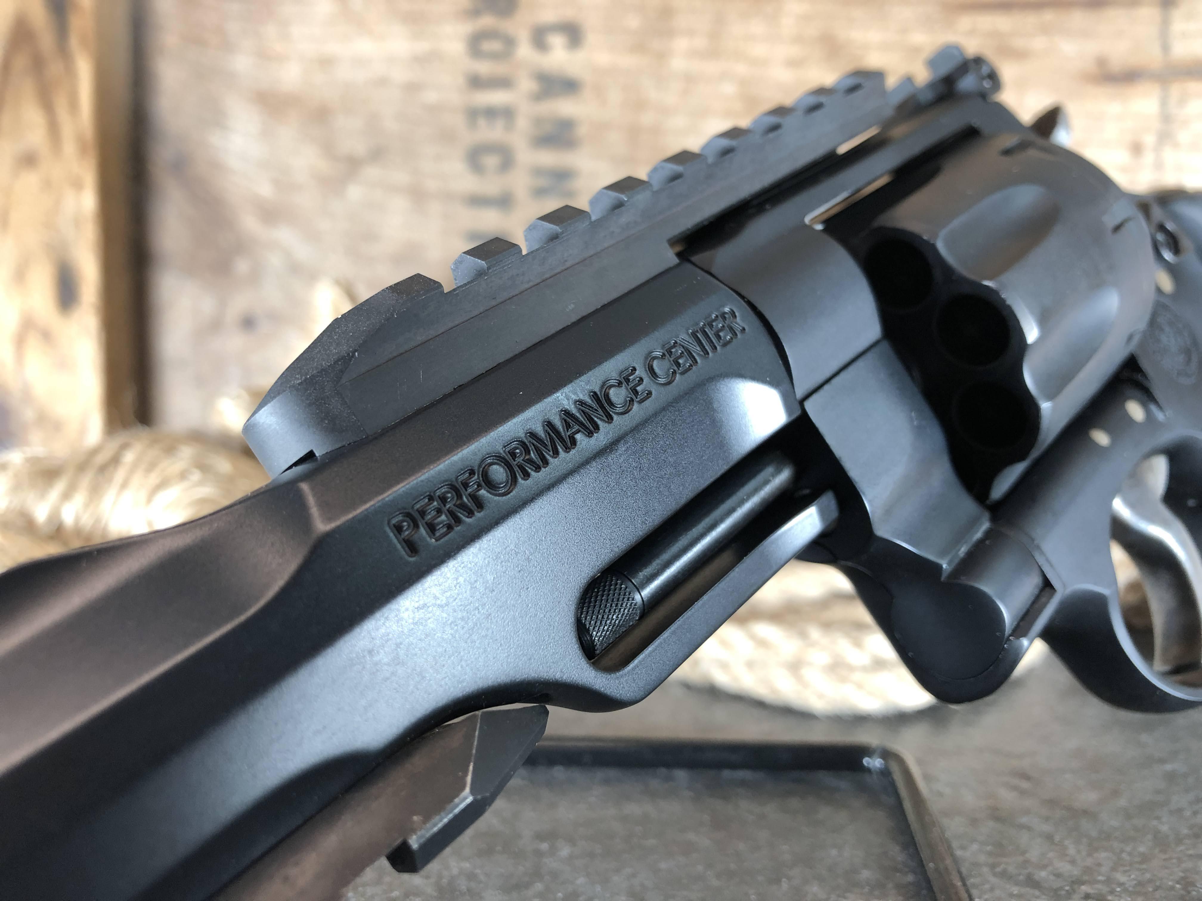 Pre-owned Smith & Wesson 327 R8 Performance Center .357mag In Hard Case ...