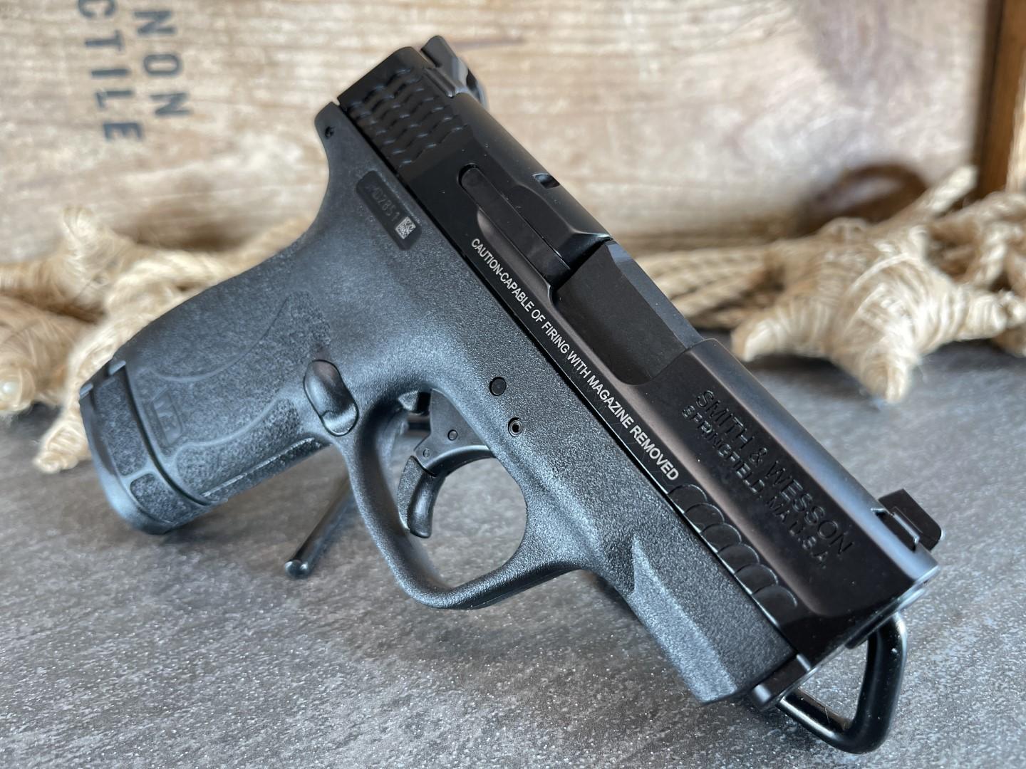 Smith & Wesson M&P Shield M2.0 3.1" 9mm - NEW! - harveysauctions.com