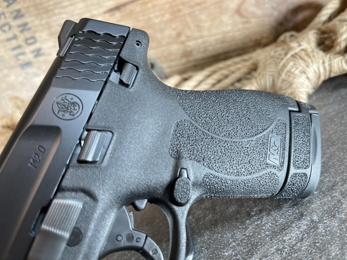 Smith & Wesson M&P Shield M2.0 3.1" 9mm - NEW! - harveysauctions.com