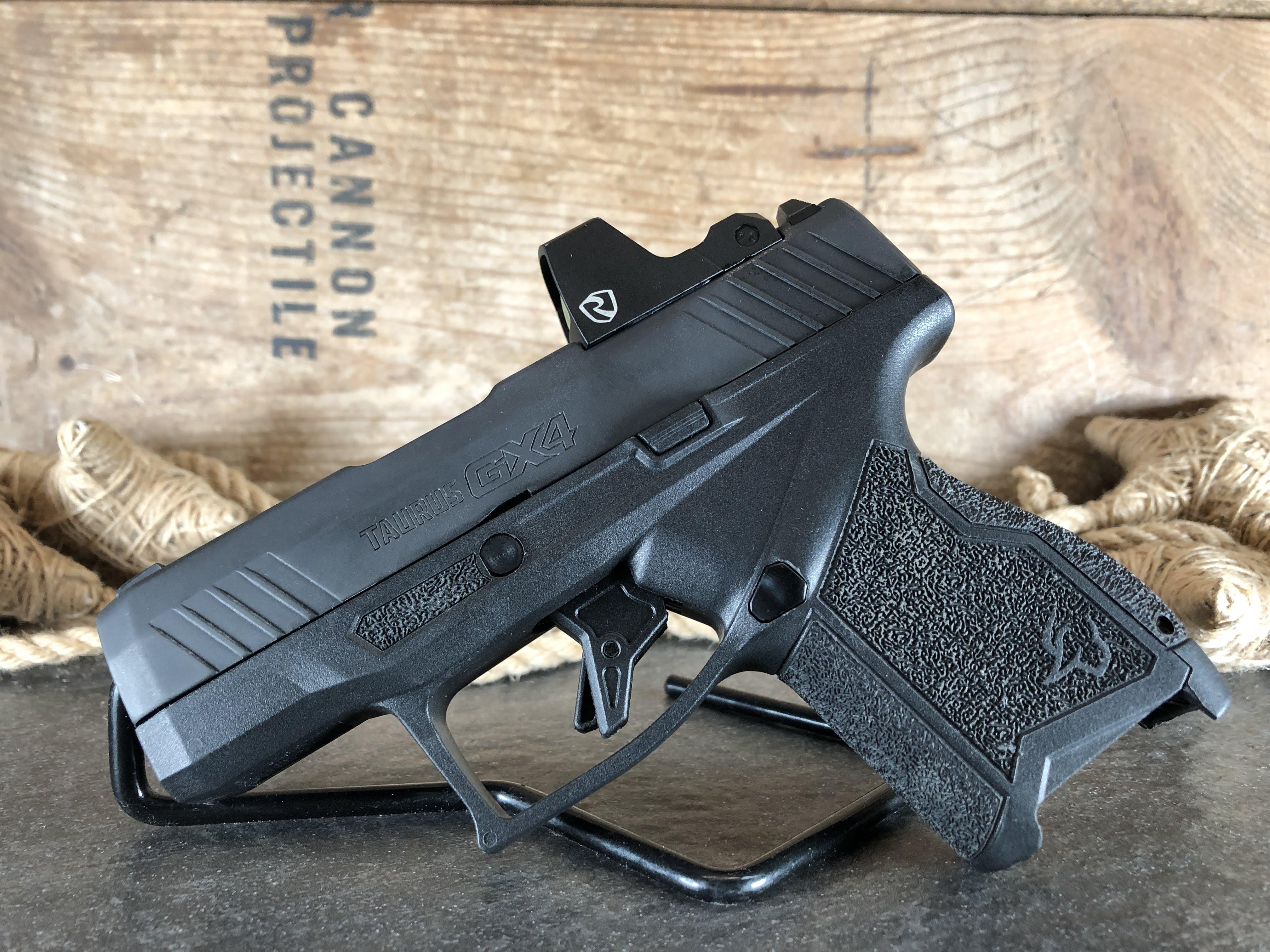 Pre-owned Taurus Gx4 9mm In Hard Case - harveysauctions.com