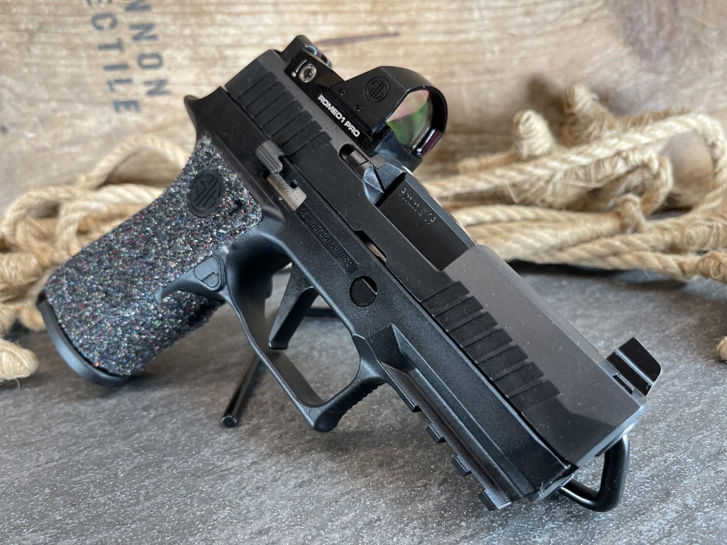 Sig Sauer P320 X Compact 3.6" 9mm w/ Romeo1 Red Dot, in original case ...