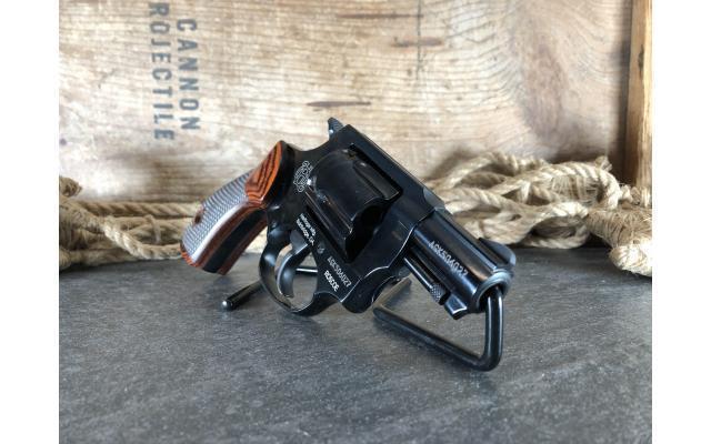 New Heritage Roscoe .38spl Rosewood - harveysauctions.com