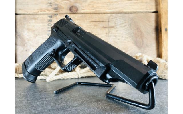 New Heckler & Koch USP45 Elite .45acp - harveysauctions.com