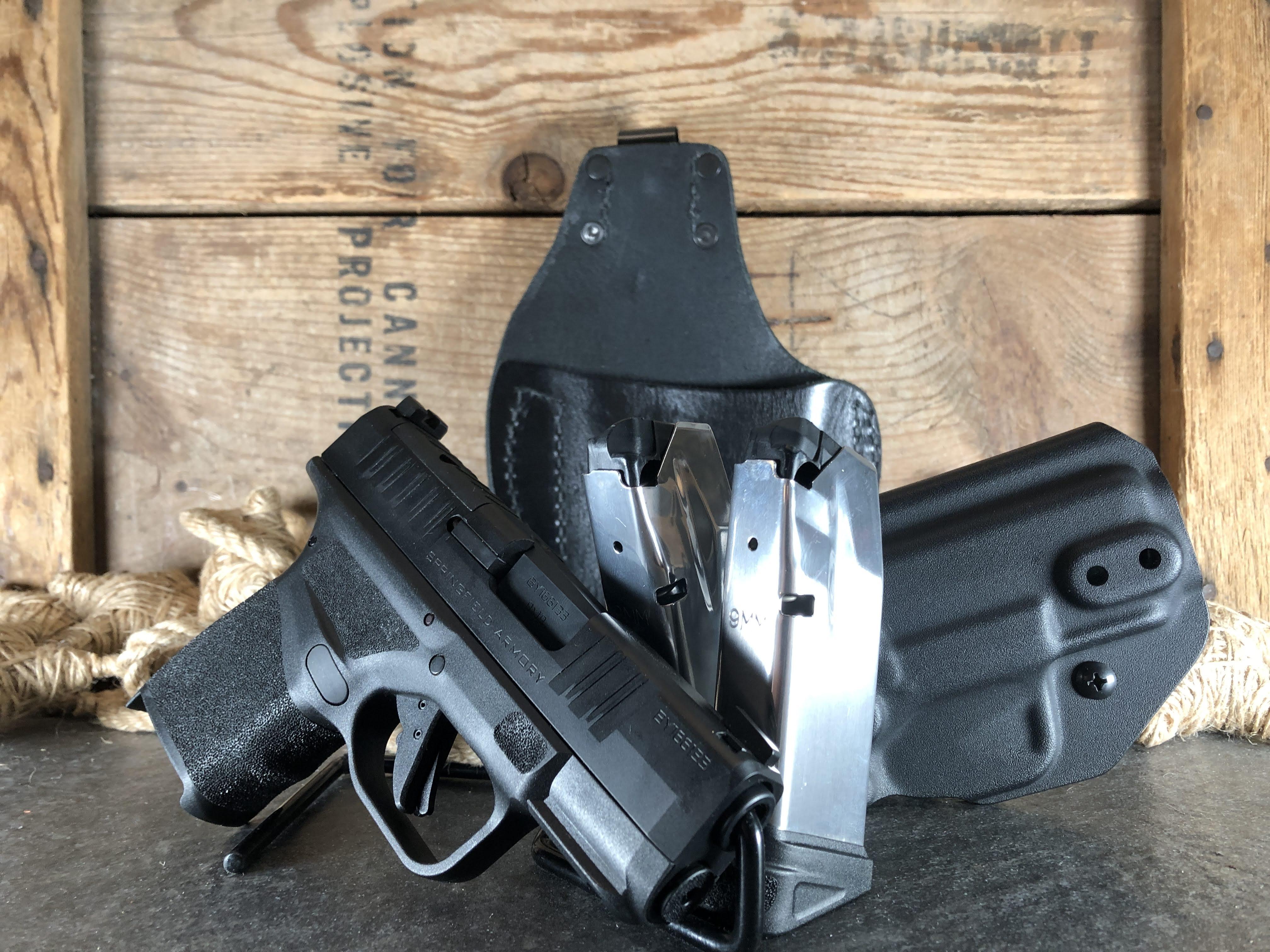 Pre-owned Springfield Hellcat 9mm In Hard Case - harveysauctions.com
