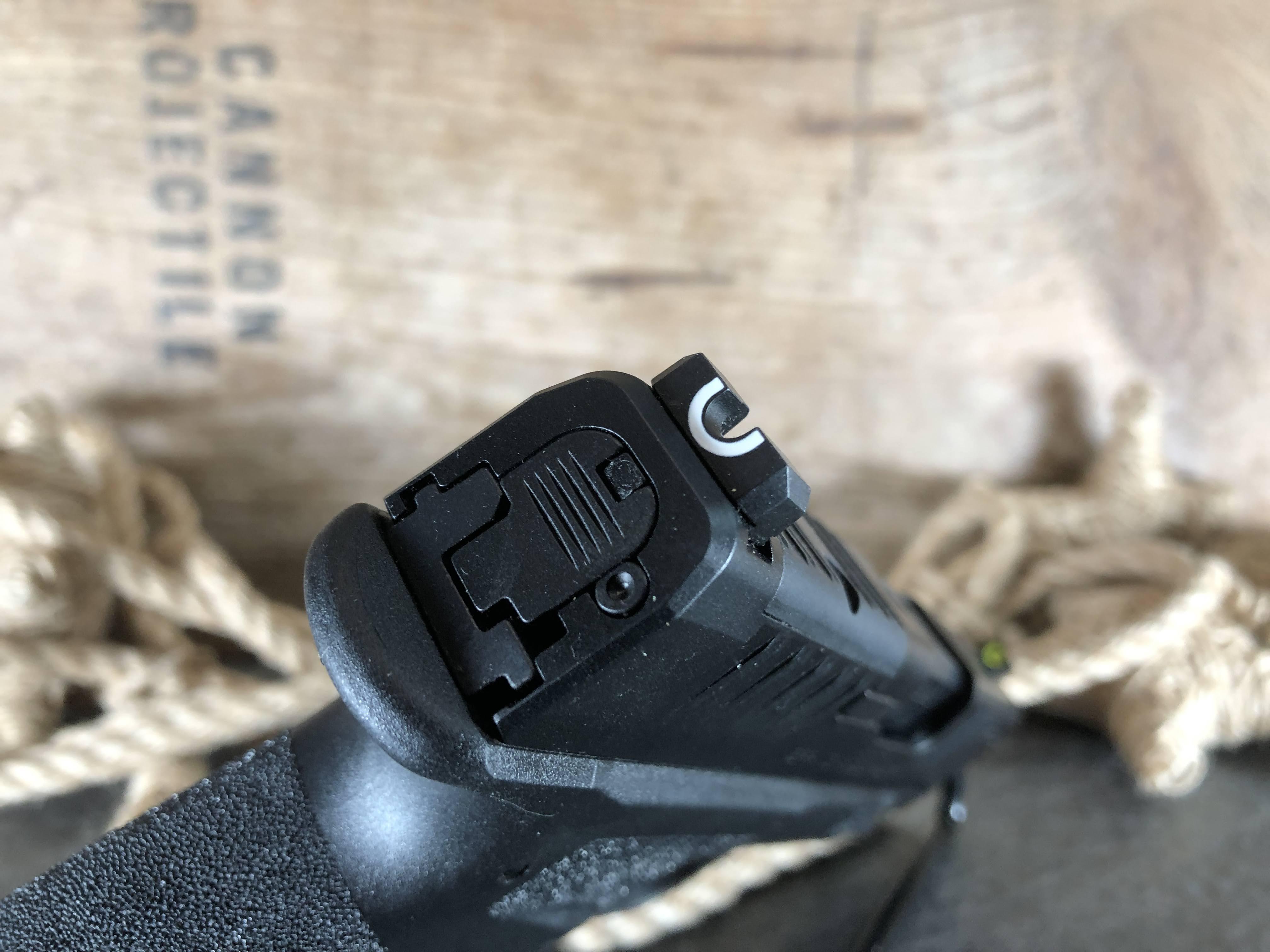 Pre-owned Springfield Hellcat 9mm In Hard Case - harveysauctions.com