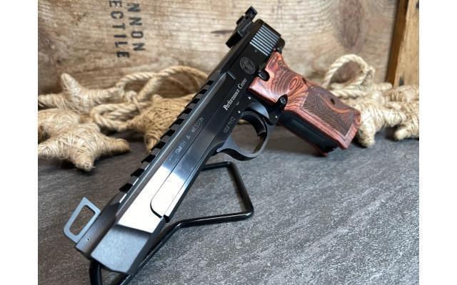 Smith & Wesson Model 41 Performance Center 5.5" .22LR - NEW ...