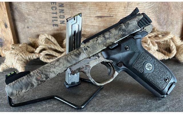 New Smith & Wesson SW22 Victory .22lr Kryptek - harveysauctions.com
