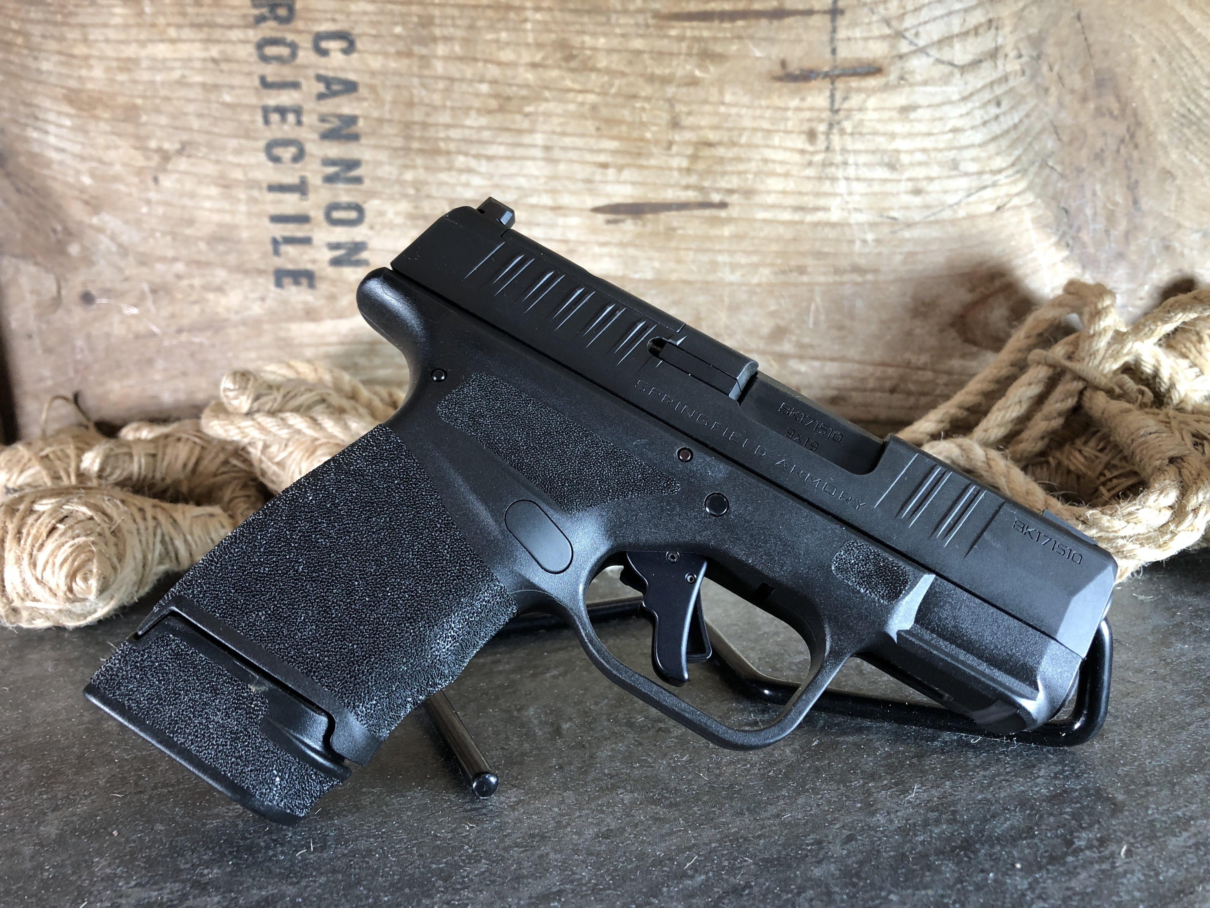 Pre-owned Springfield Hellcat 9mm In Box - harveysauctions.com