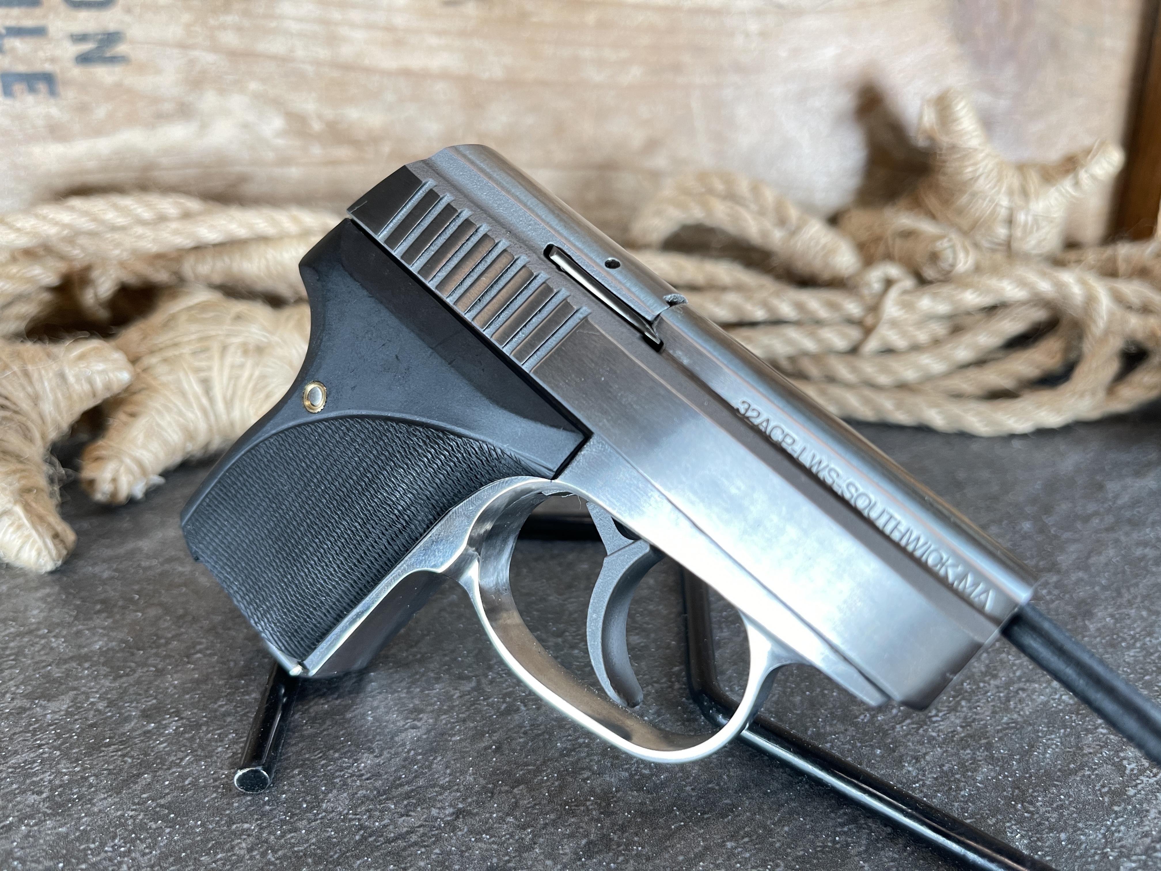 Seecamp LWS-32 2" .32ACP - NEW! - harveysauctions.com