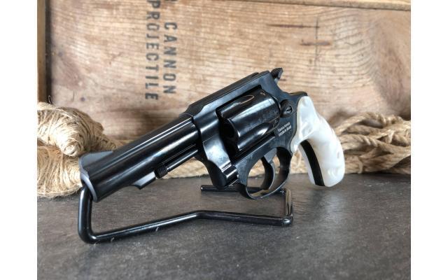 New Heritage Roscoe .38spl Pearl TALO 3" - harveysauctions.com