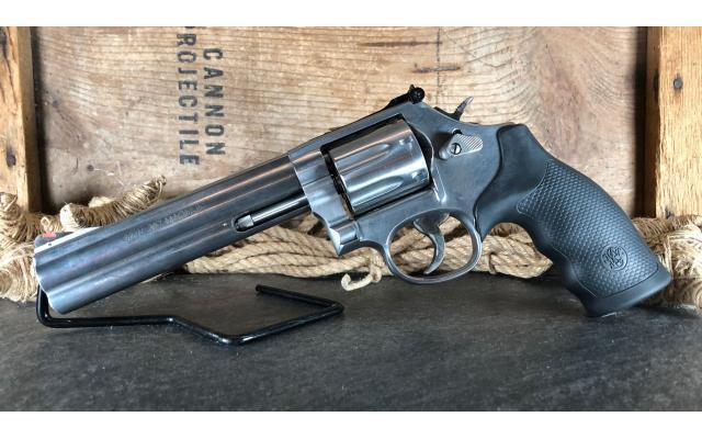 New Smith & Wesson 686 Plus Combat Magnum .357Mag - harveysauctions.com