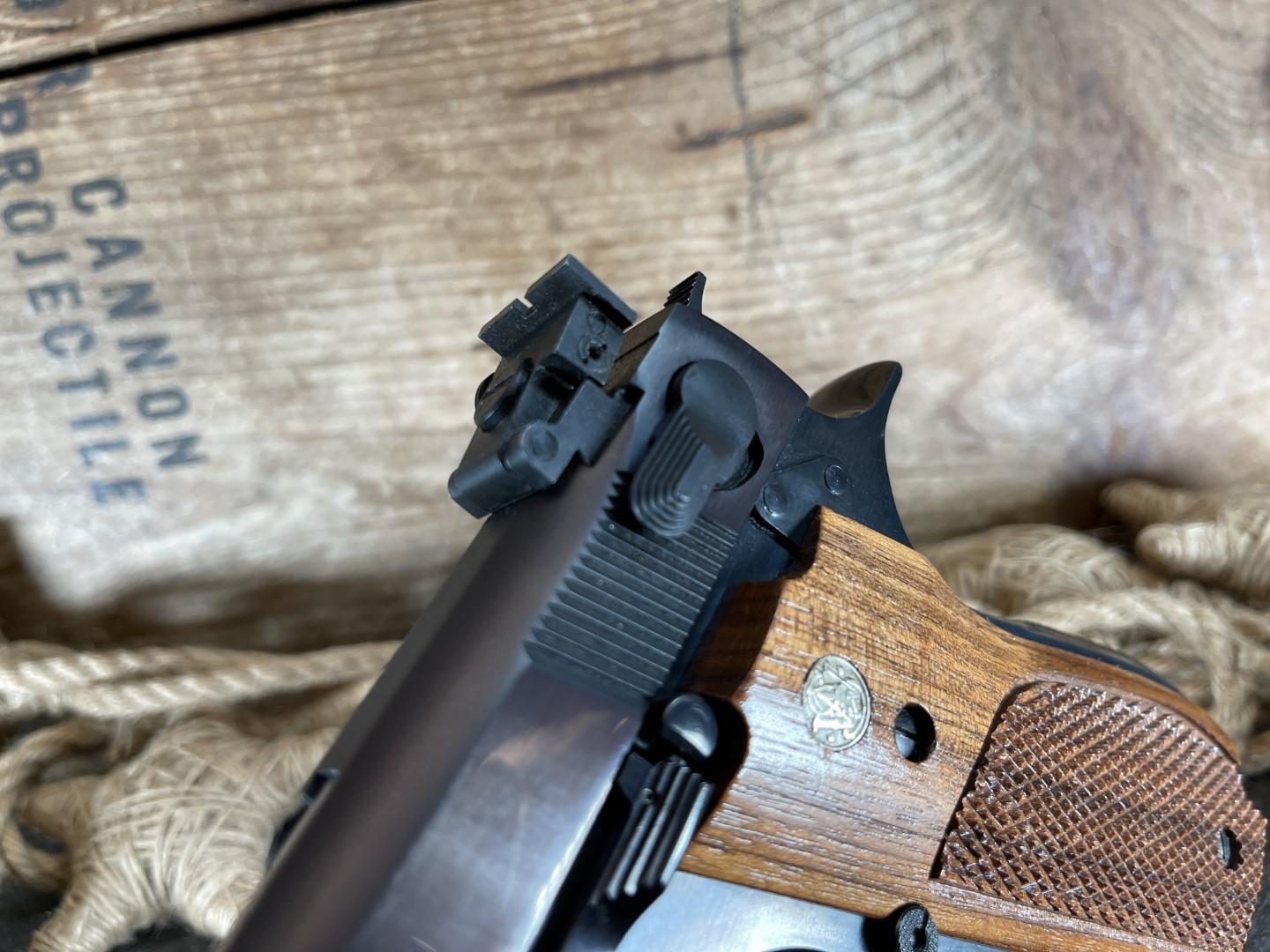 Smith & Wesson Model 52-2 5" .38 Special, in original box - Pre-Owned ...