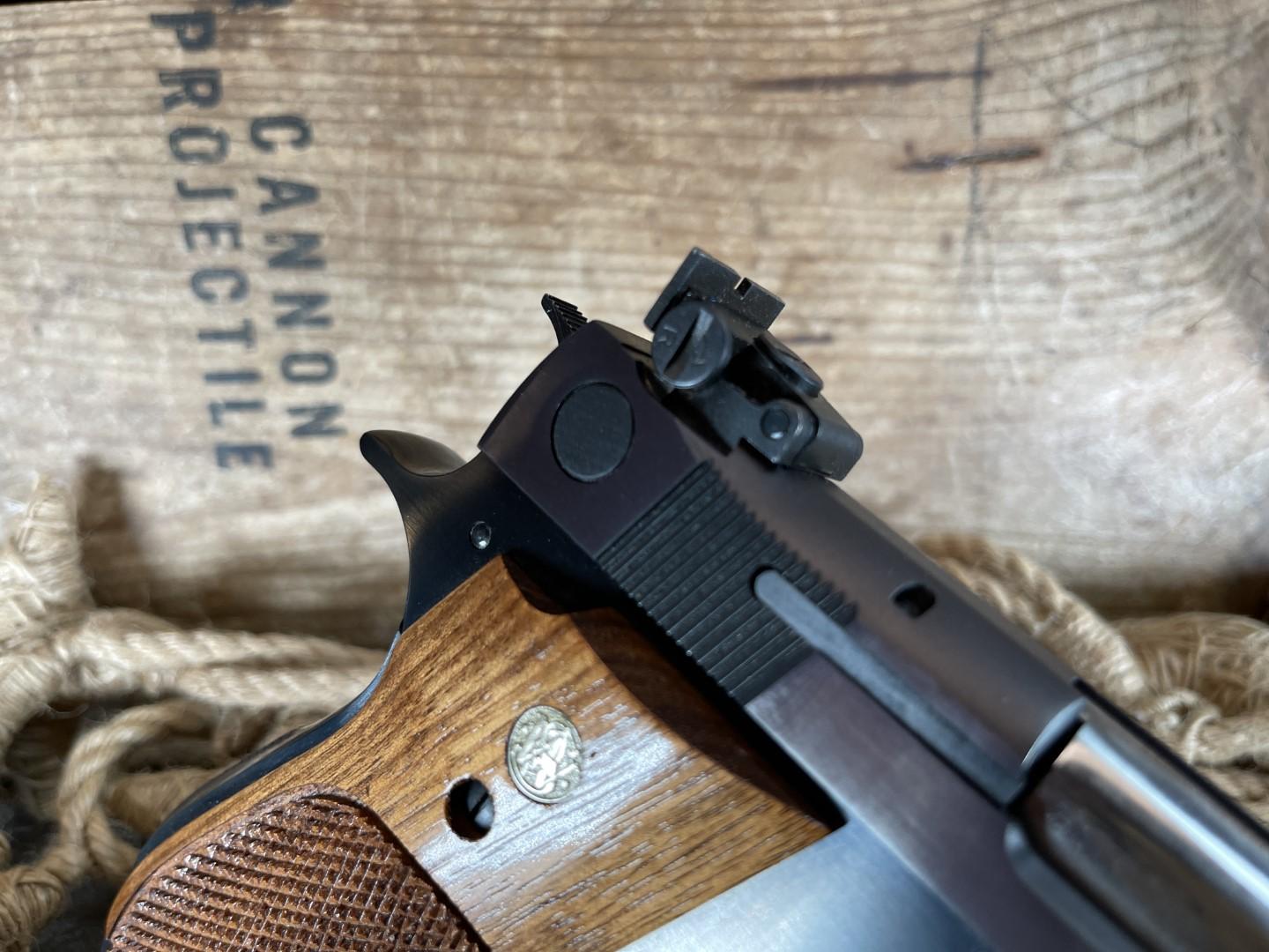 Smith & Wesson Model 52-2 5" .38 Special, in original box - Pre-Owned ...