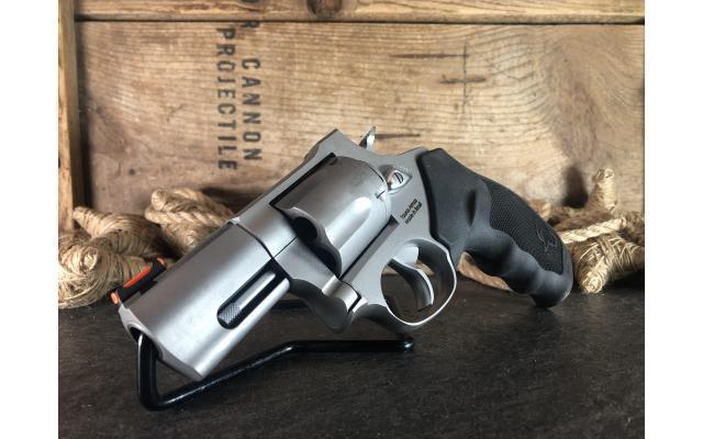 New Taurus Tracker .44mag - harveysauctions.com