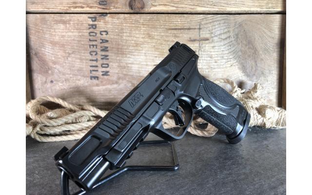 New Smith & Wesson M&P9 Metal Heavy Duty 9mm - harveysauctions.com