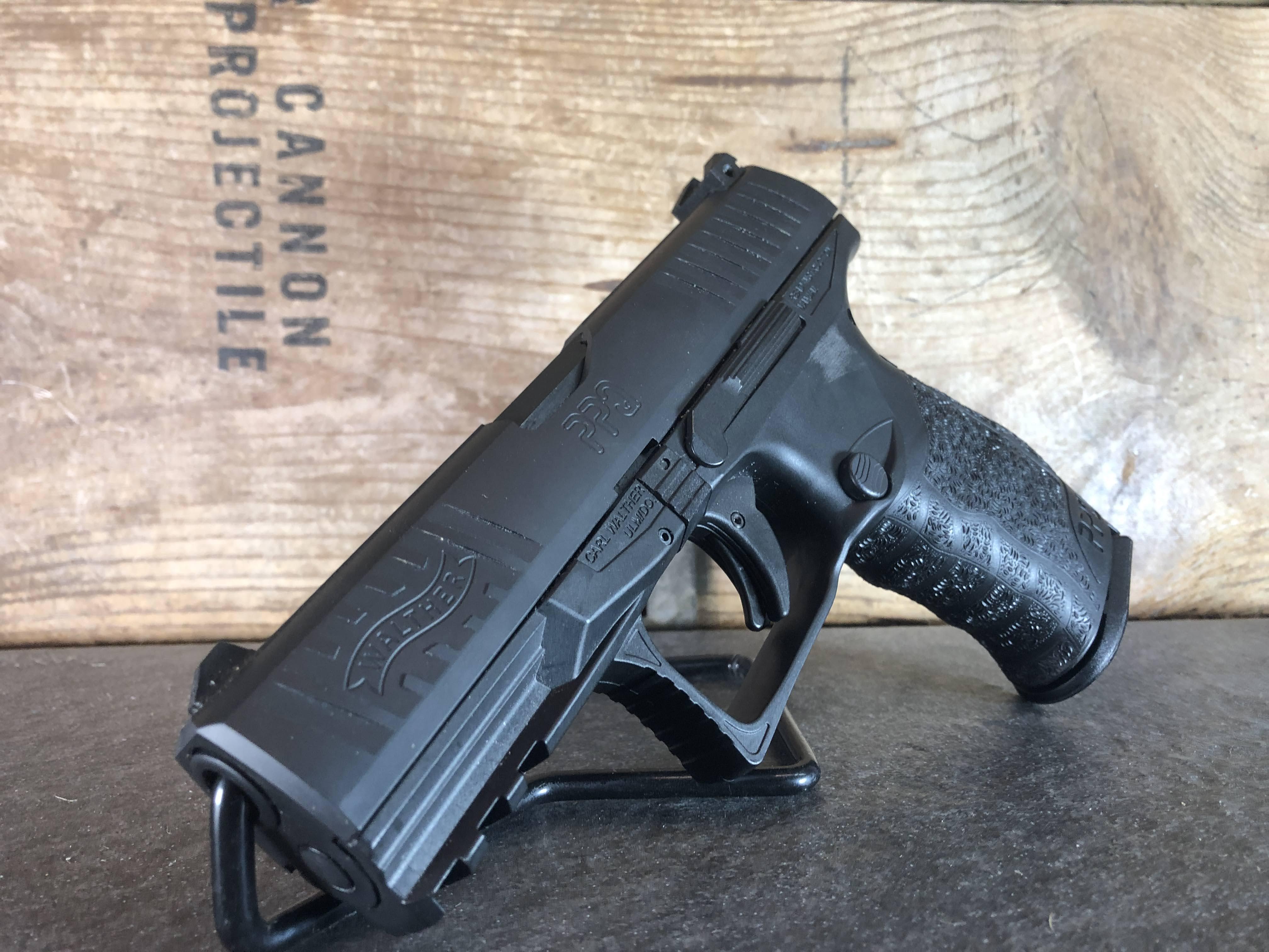 Pre-owned Walther CCP 9mm In Hard Case - harveysauctions.com