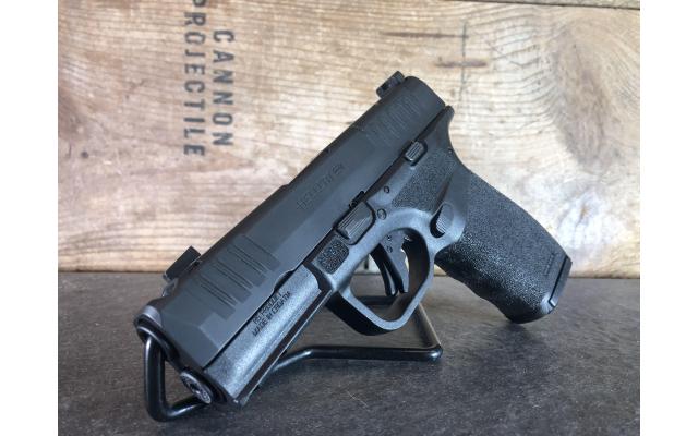 Pre-owned Springfield Hellcat Pro 9mm Gear Up In Box - harveysauctions.com