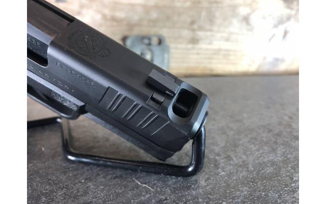 Pre-owned Springfield Hellcat Pro 9mm Gear Up In Box - harveysauctions.com